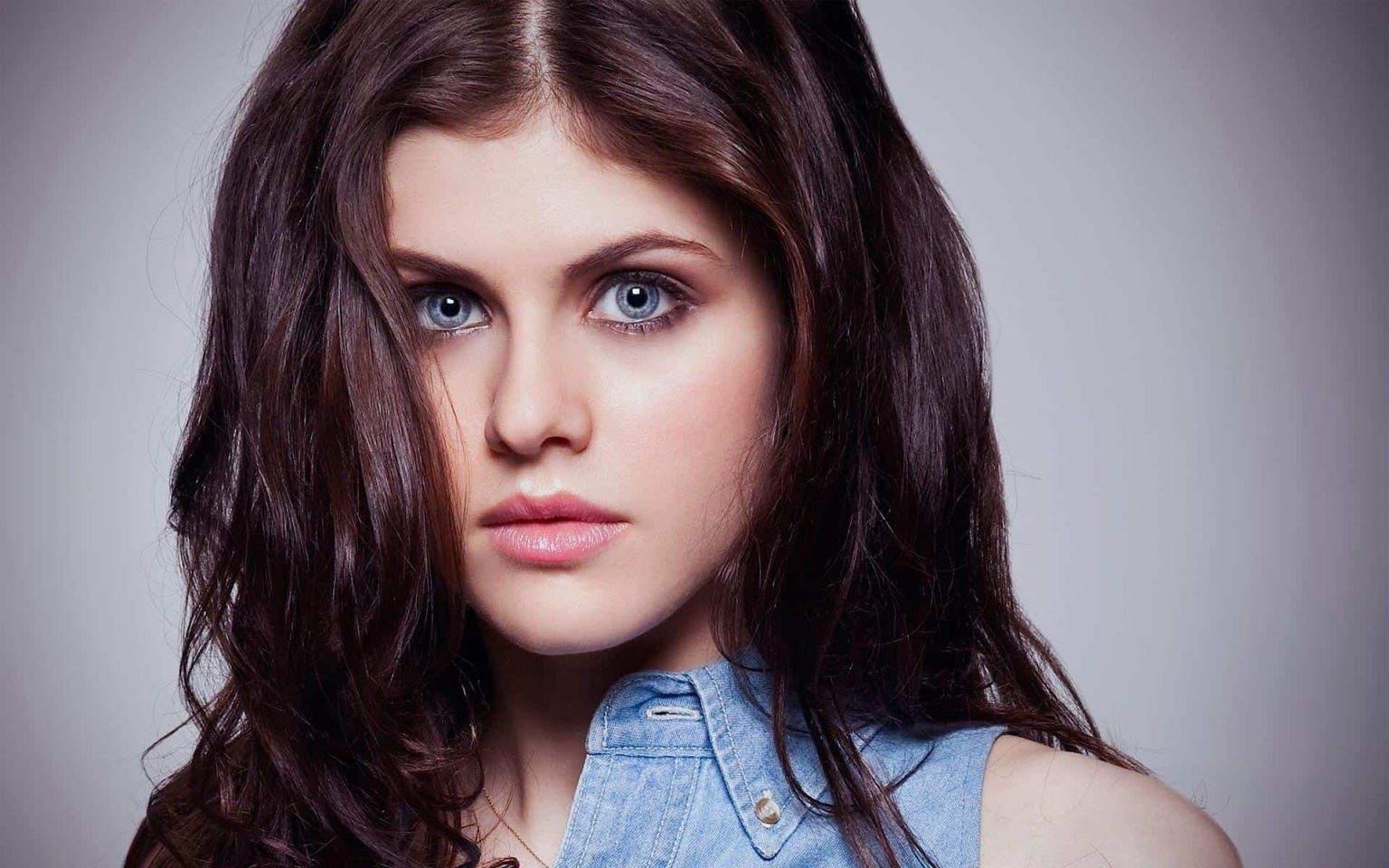 Alexandra Daddario Biography, Age, Net Worth, Boyfriend, Family, Wiki ...